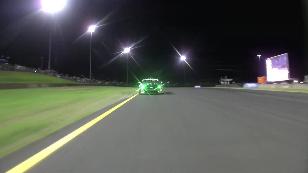 How the dramatic Sydney battle played out on team radio | Supercars