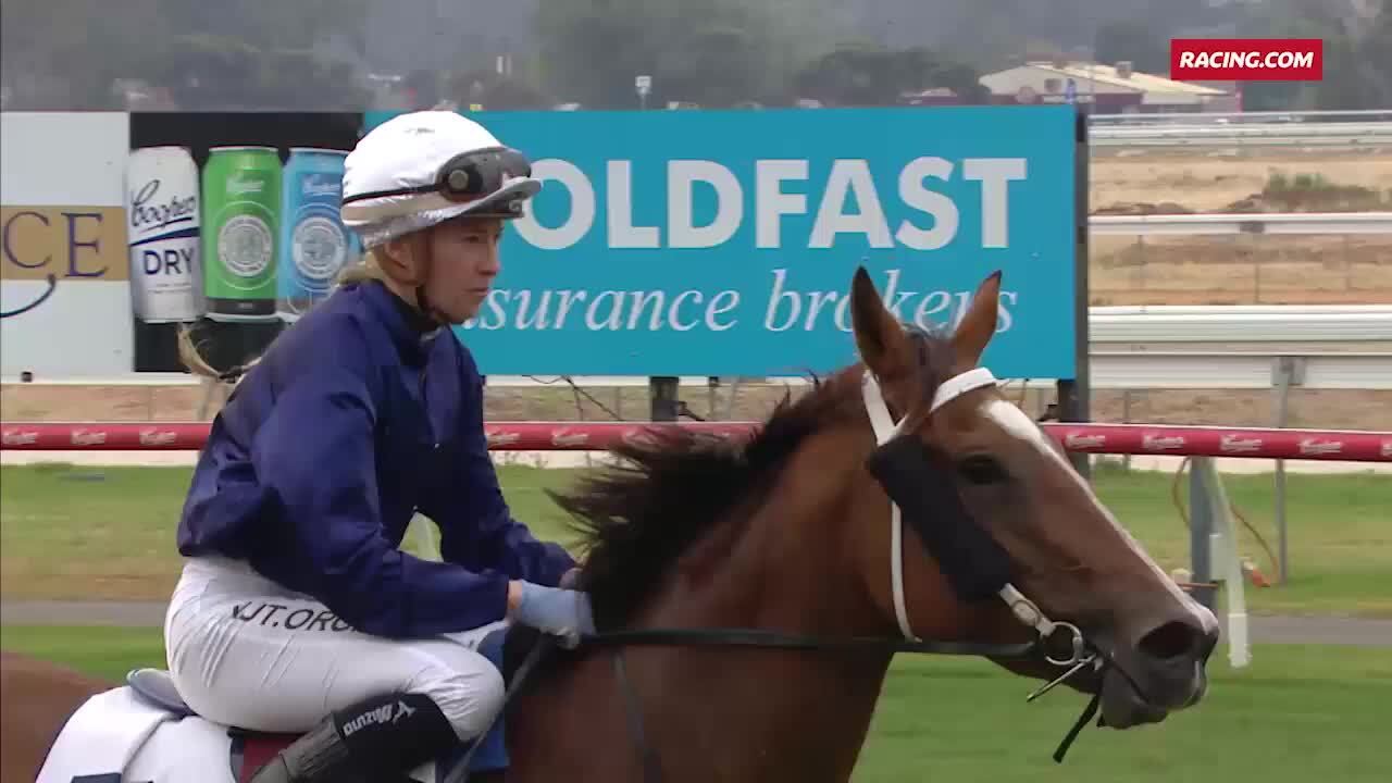 Gawler Race 6 Dan Clarken 211219 | RACING.COM