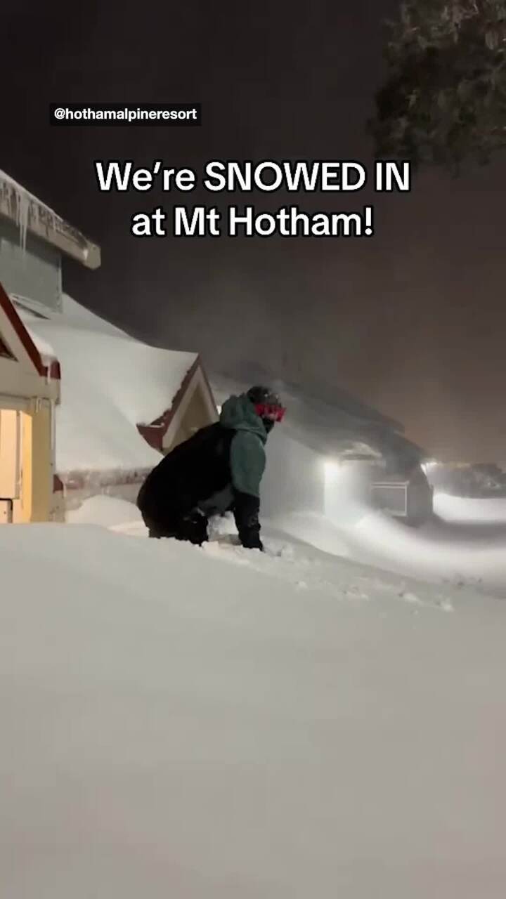 Wild scenes at Mt Hotham smashed by heavy snow | news.com.au ...