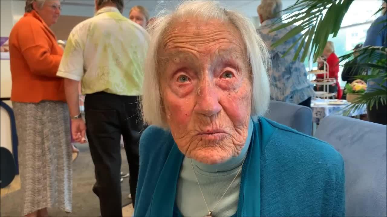 Eliza Hart's Instagram, Twitter & Facebook on IDCrawl