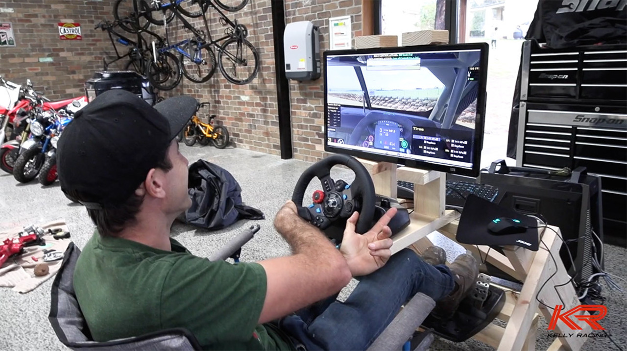 Kelly's comical first laps on homemade simulator | Supercars