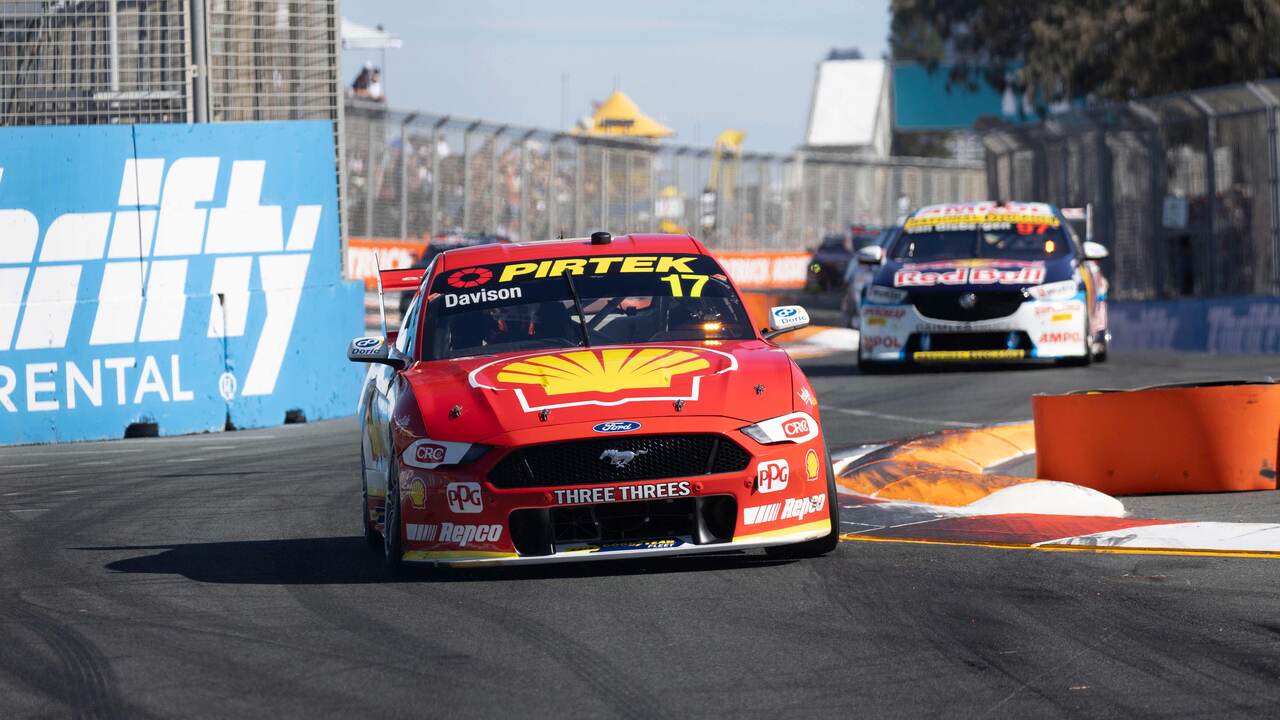 Race 32 Highlights: Boost Mobile Gold Coast 500 | Supercars