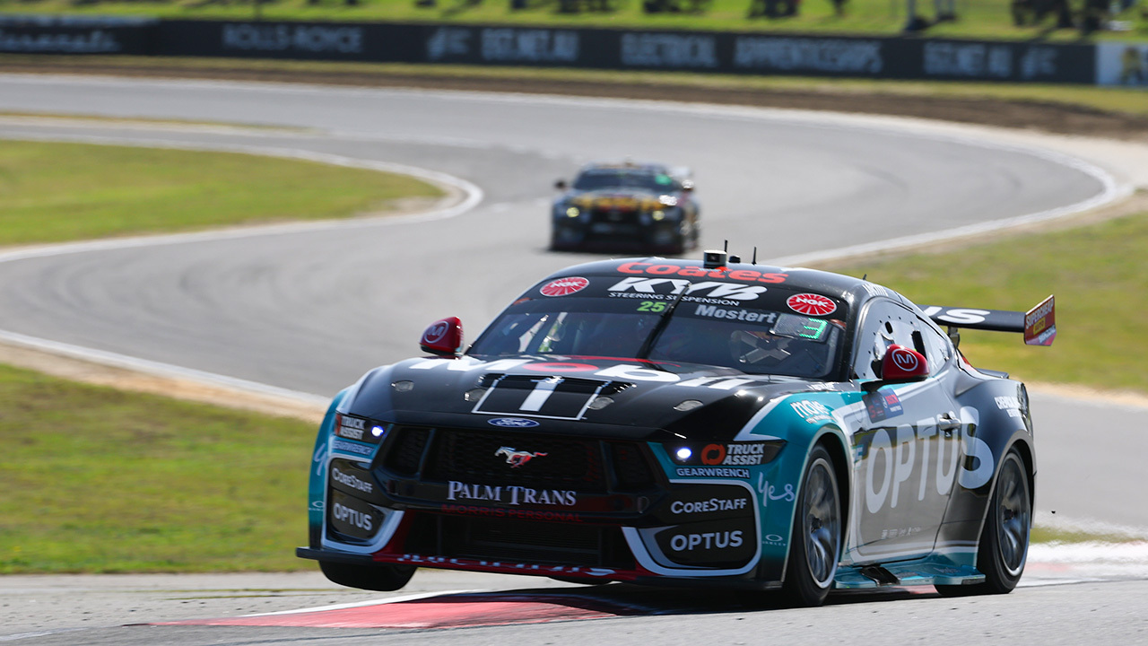 Highlights: Qualifying Race 15 2025 Bosch Power Tools Perth Super 440 ...