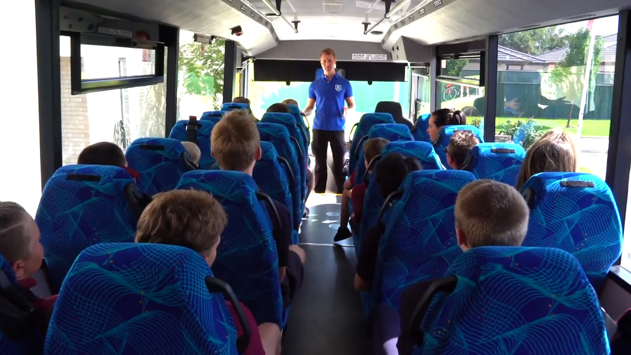 Jacobson’s unique school bus announcement | Supercars