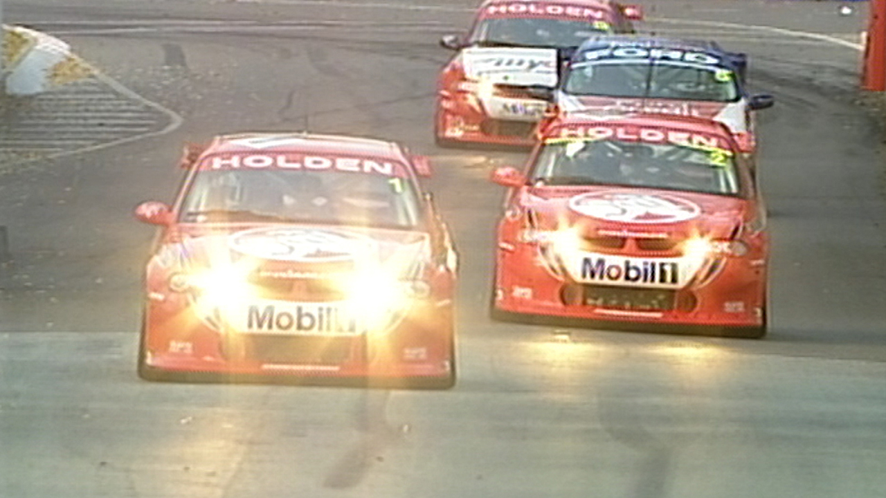 2000 - Race 3 - GMC 400 Canberra Street Circuit | Supercars