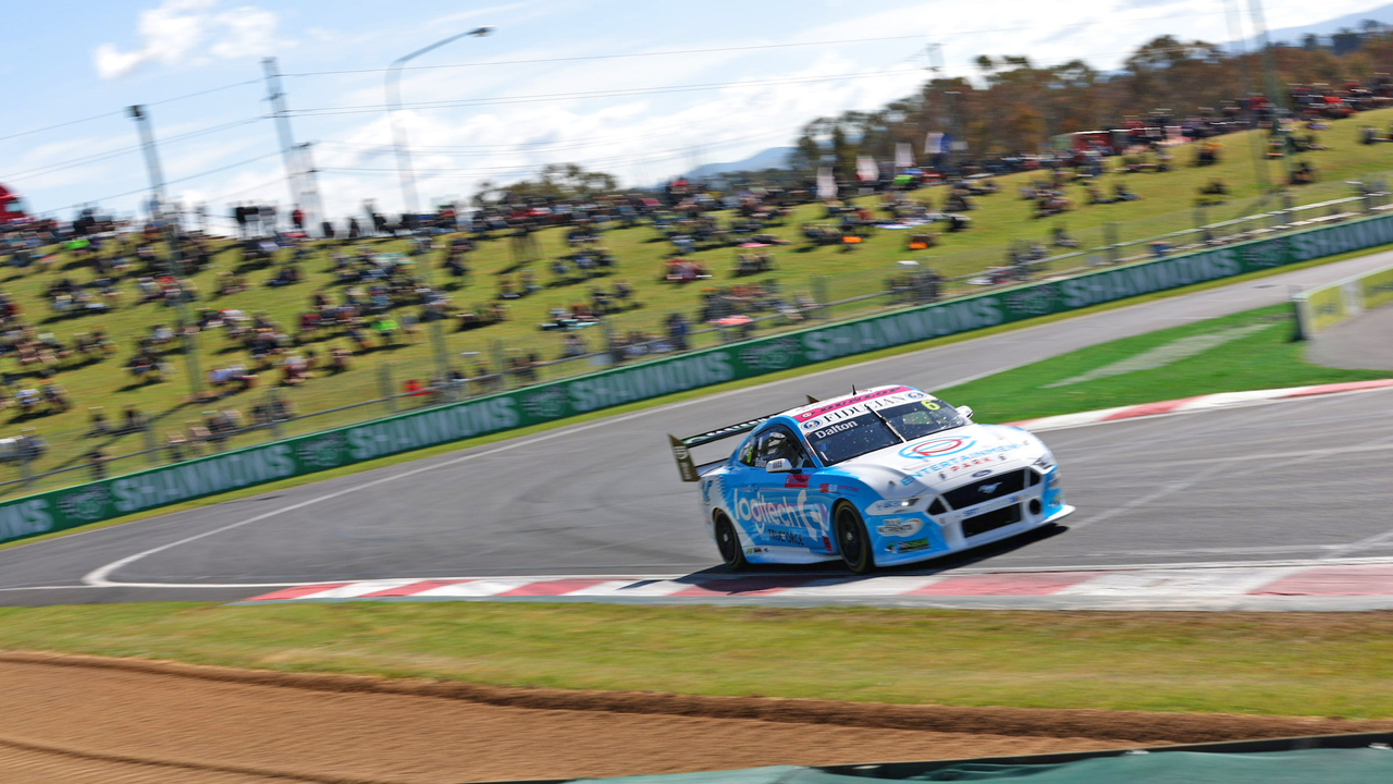Highlights: Friday Qualifying 2025 Dunlop Super2 Series Bathurst ...