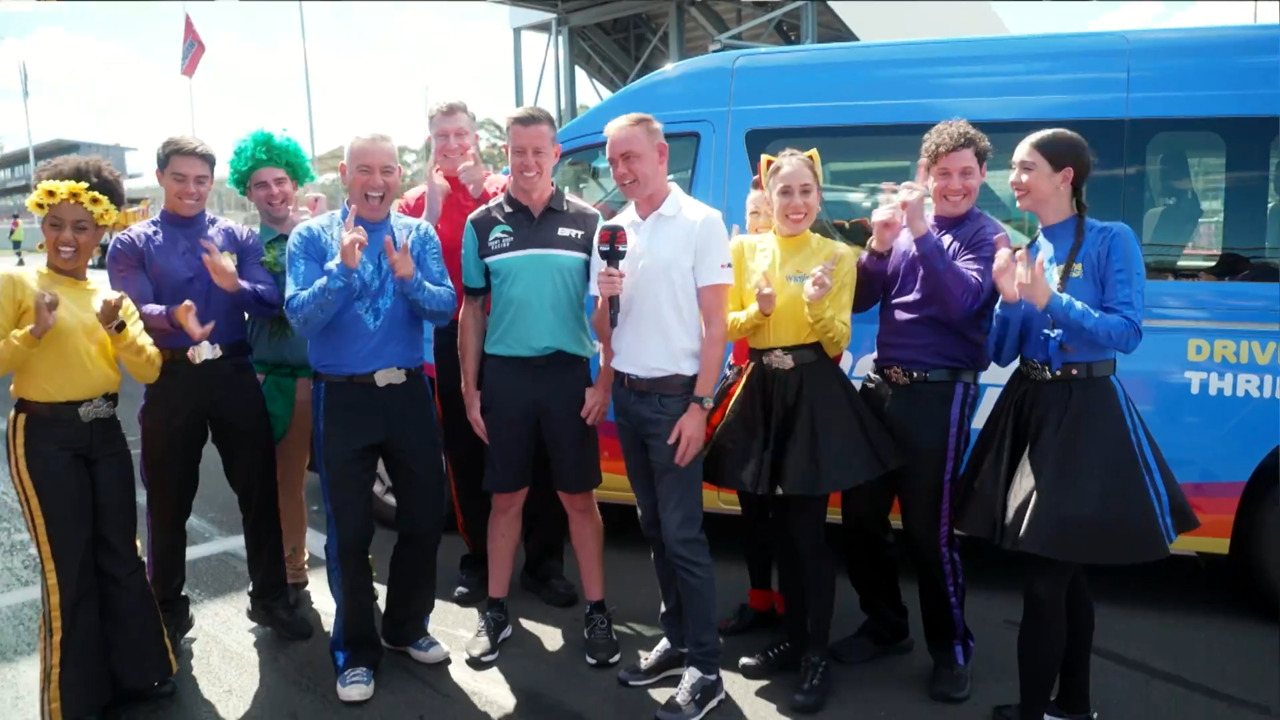 Courtney takes the Wiggles around the Mountain | Supercars