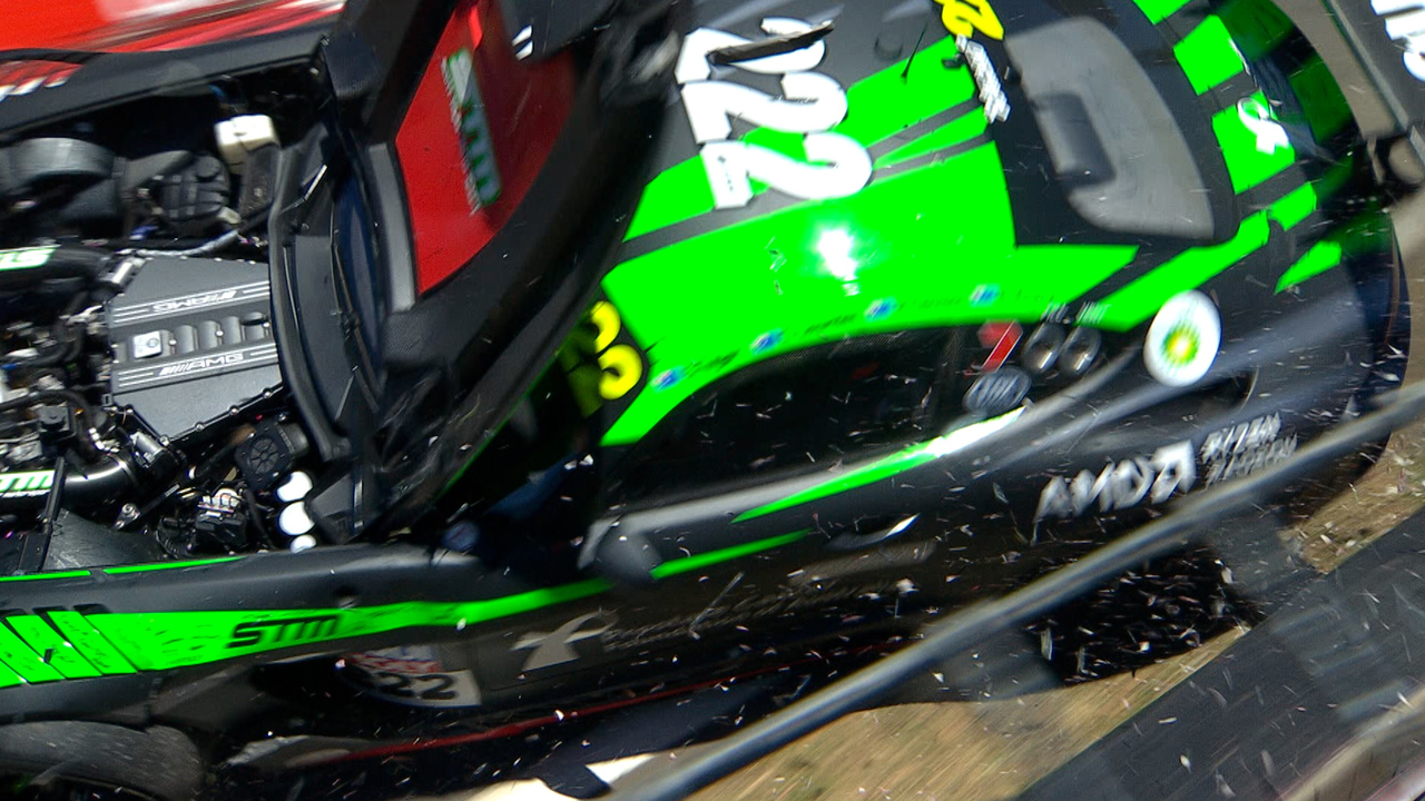 Taylor suffers race-ending crash | Supercars