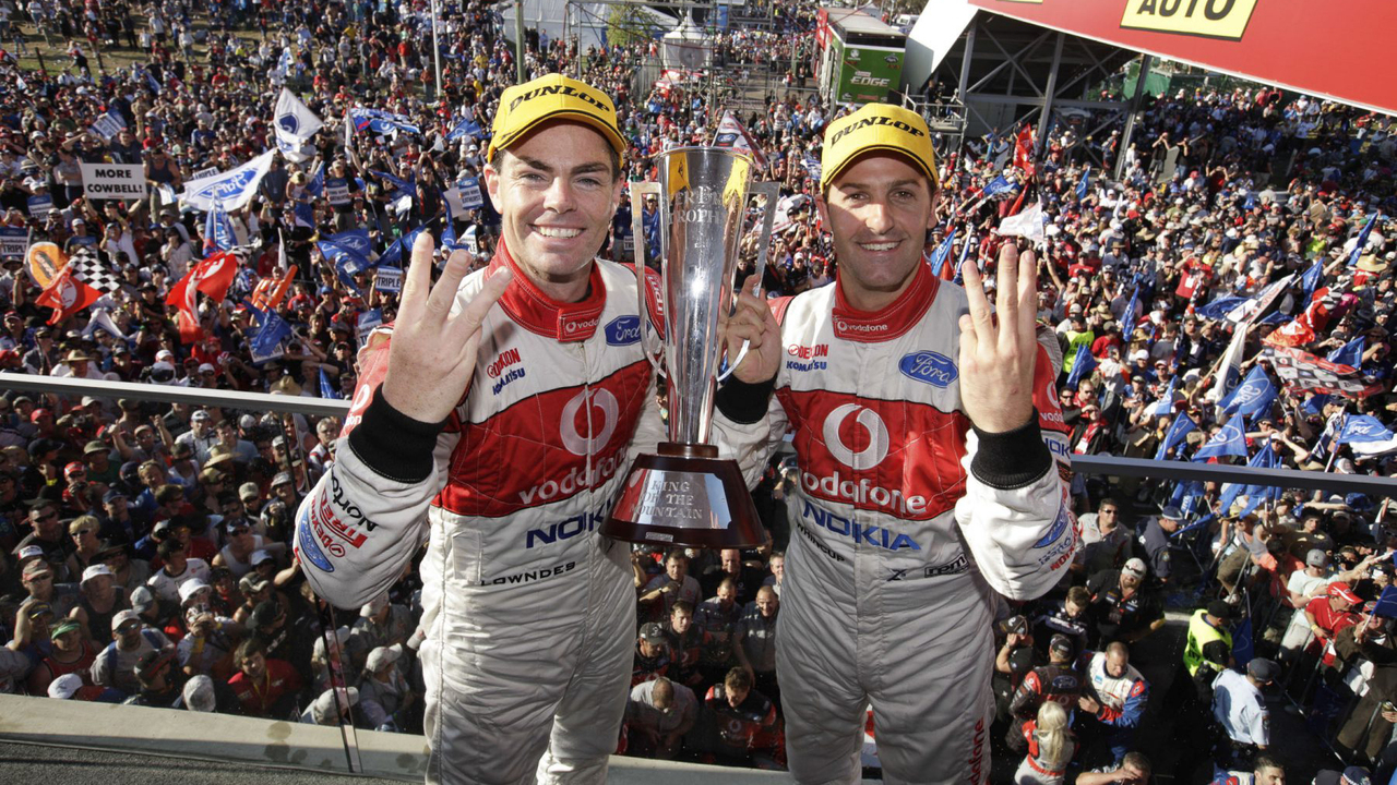Whincup's Bathurst memories: The hat-trick | Supercars