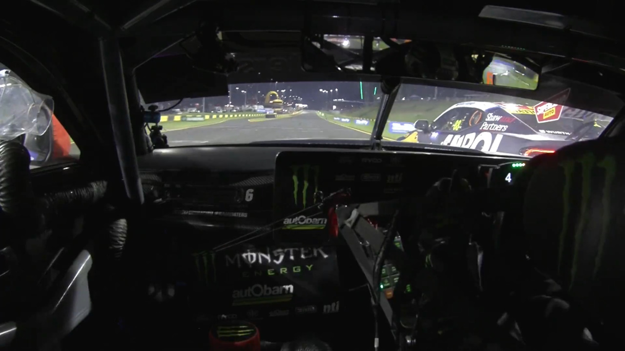 How the dramatic Sydney battle played out on team radio | Supercars
