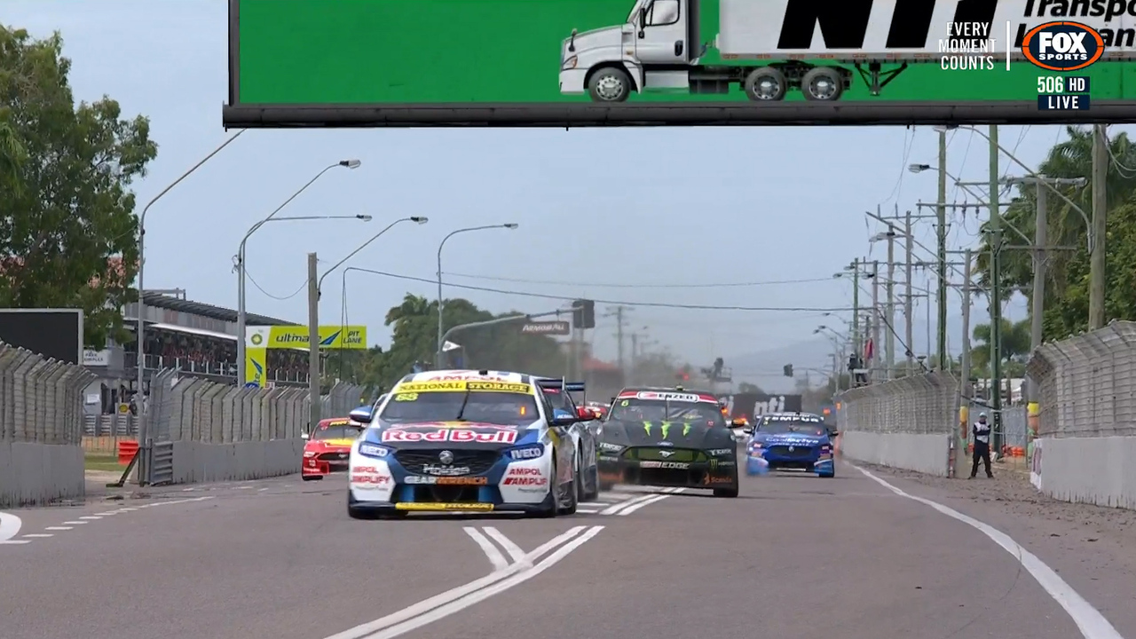 Whincup holds lead as field gets through Turn 2 cleanly | Supercars