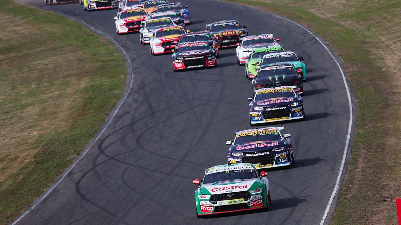 Extended Highlights: Race 11 2025 Snowy River Caravans Tasmania Super ...