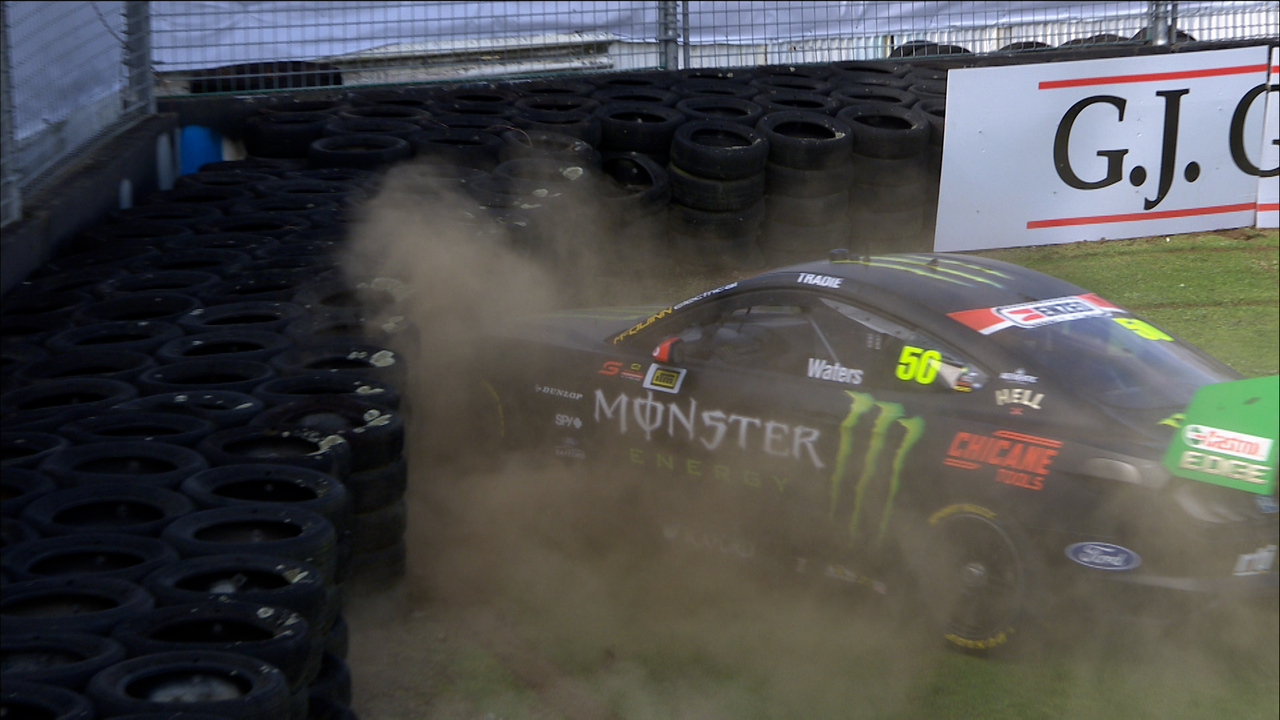 Drivers struggle with Pukekohe circuit | Supercars