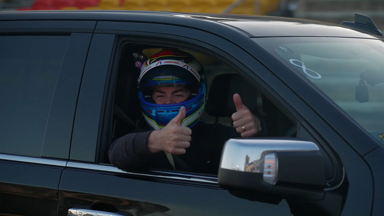 Lowndes vs Neylon in truck drag race | Supercars