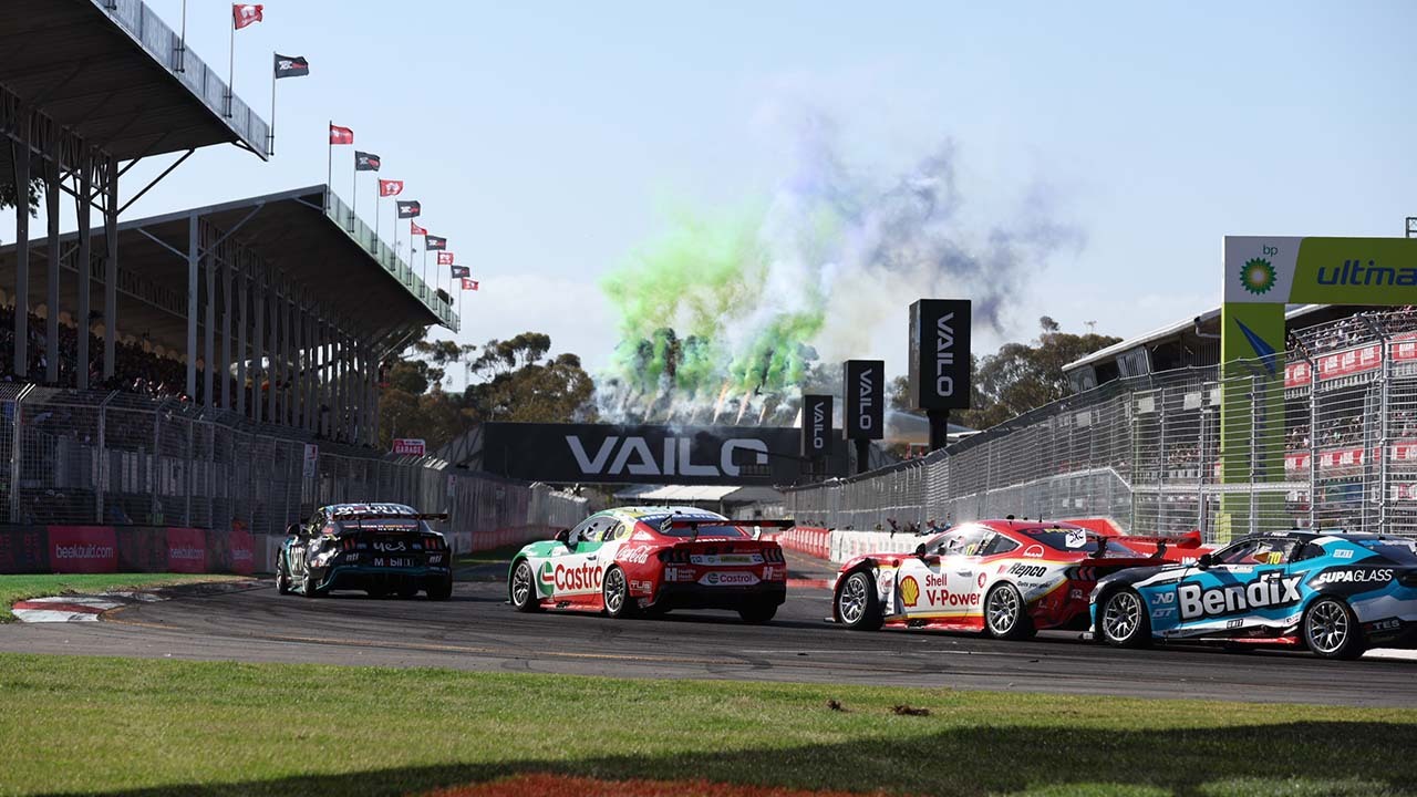 Highlights: Race 24 2024 VAILO Adelaide 500 | Supercars