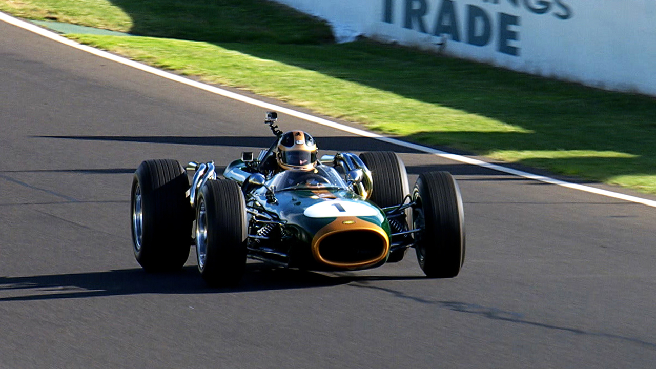 Priceless F1 icon unleashed at the Mountain : RAW & ONBOARD | Supercars