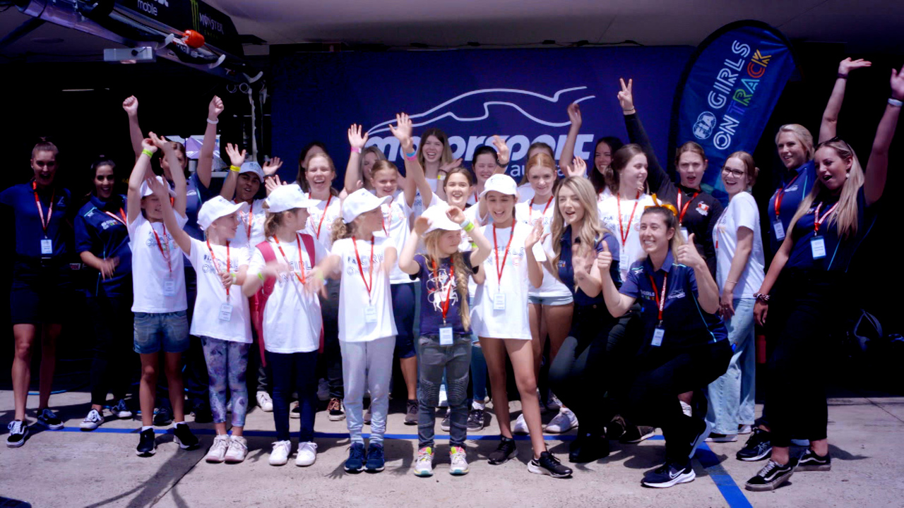 'Nothing is beyond them': Jess Dane on Girls on Track | Supercars