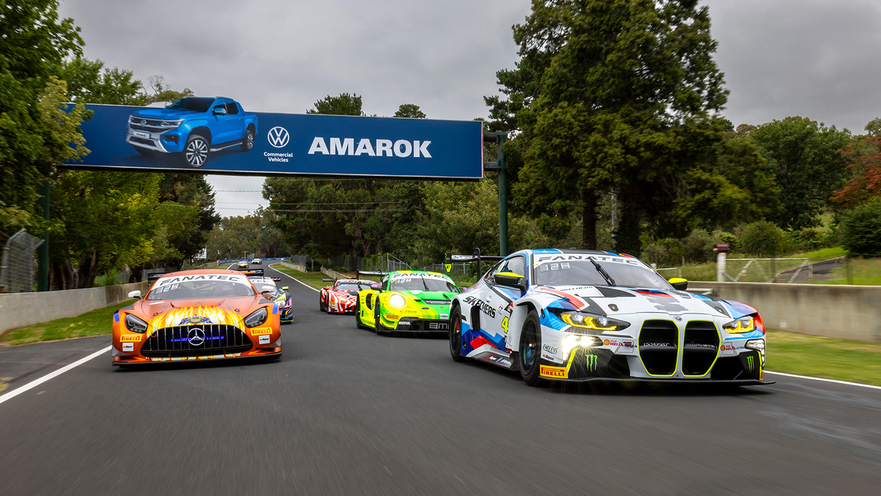 Bathurst bursts into life with epic Track to Town | Supercars