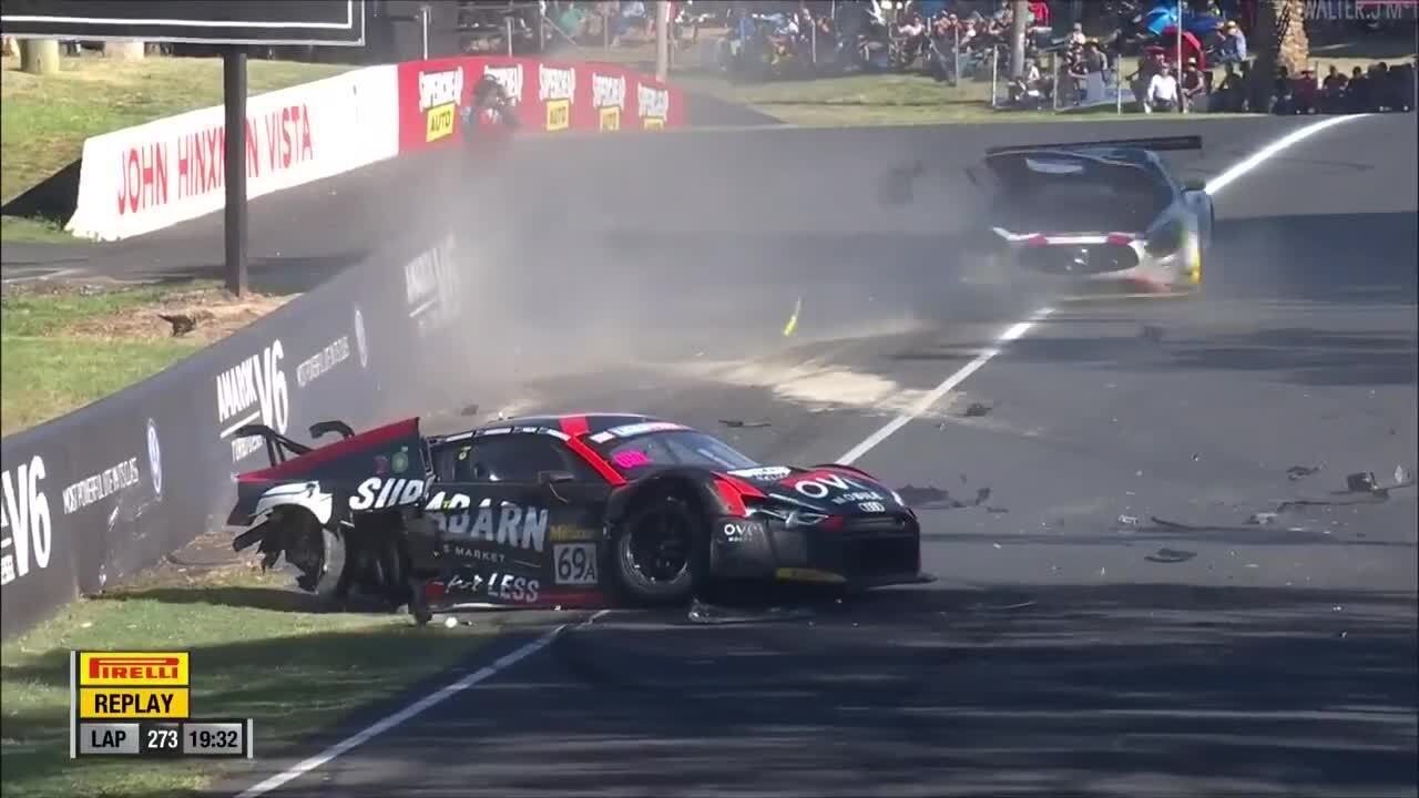 Heavy crash ends Bathurst 12 Hour | Bathurst 12 Hour