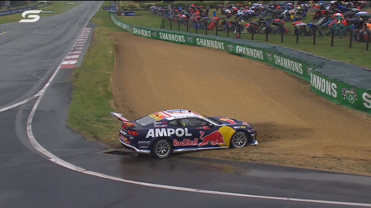 Brown nearly beaches himself at Hell Corner | Supercars