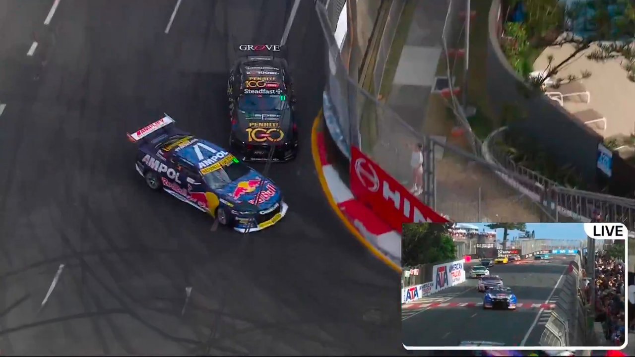 Allen sends Brown into a spin at Turn 11 | Supercars