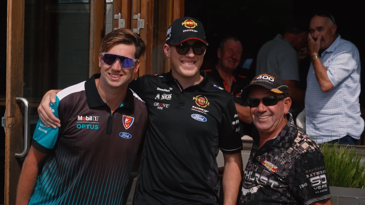 Bathurst welcomes Supercars to town | Supercars