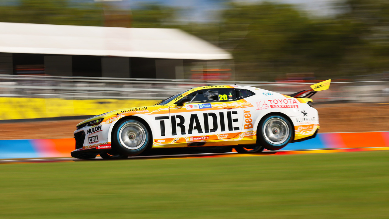 Highlights: Practice 2 2024 betr Darwin Triple Crown | Supercars