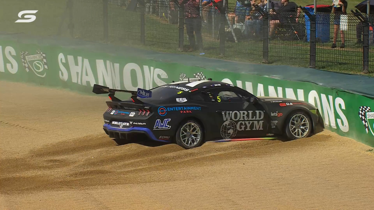 Dalton spears off the road at Hell Corner | Supercars