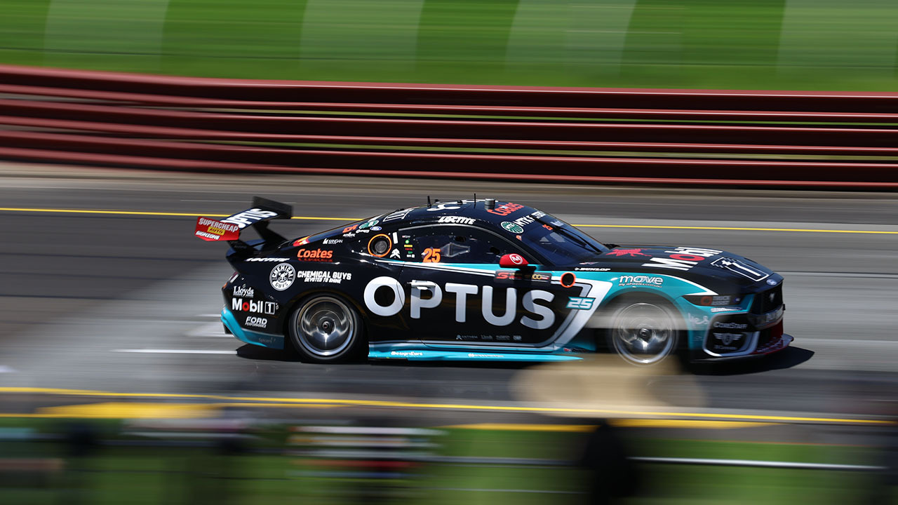 Highlights: Top Ten Shootout Race 30 2025 Penrite Oil Sandown 500 | Supercars