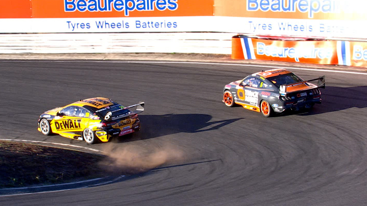 Pye goes rally driving at the hairpin | Supercars