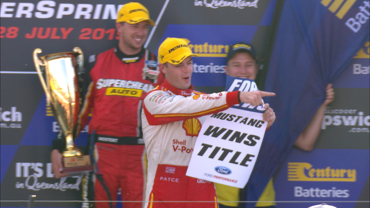 McLaughlin shows Mustang win poster at podium | Supercars