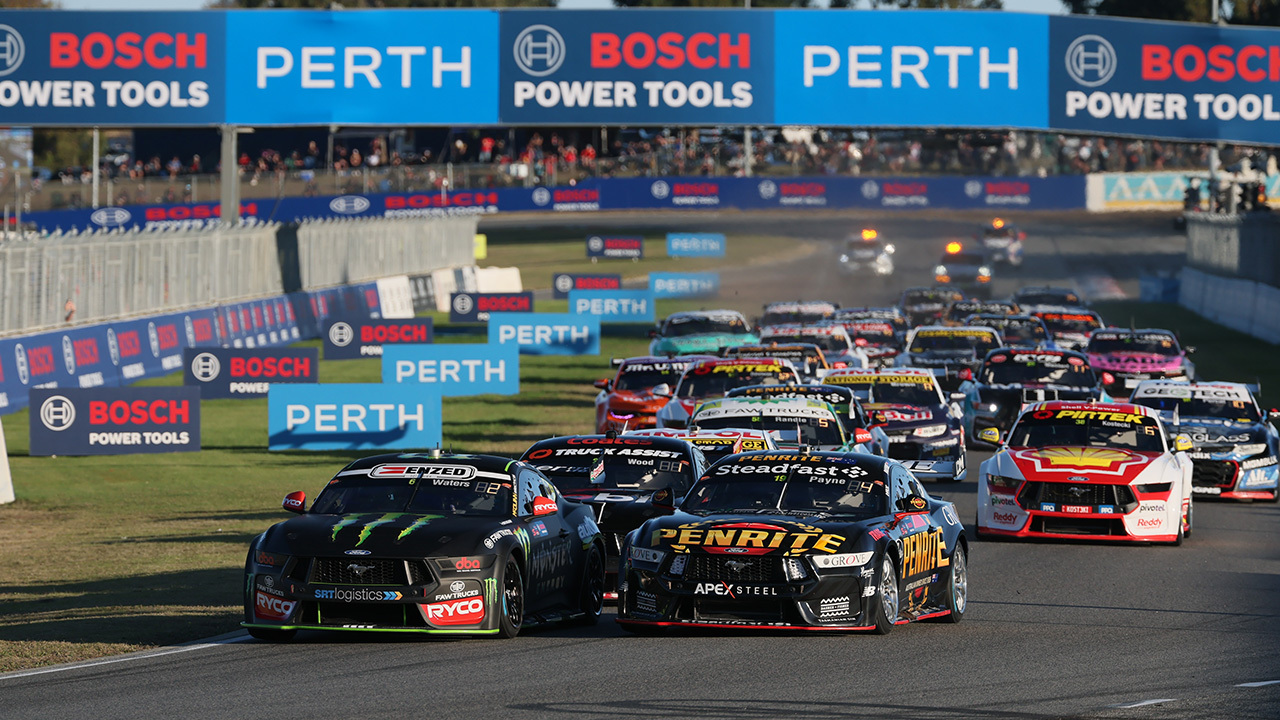 Highlights: Race 15 2025 Bosch Power Tools Perth Super 440 | Supercars