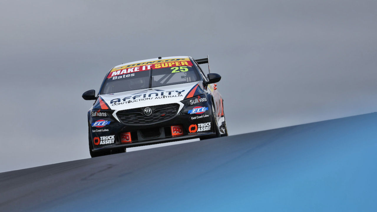 Highlights: Qualifying Race 1 2024 Dunlop Series Bathurst 500 | Supercars