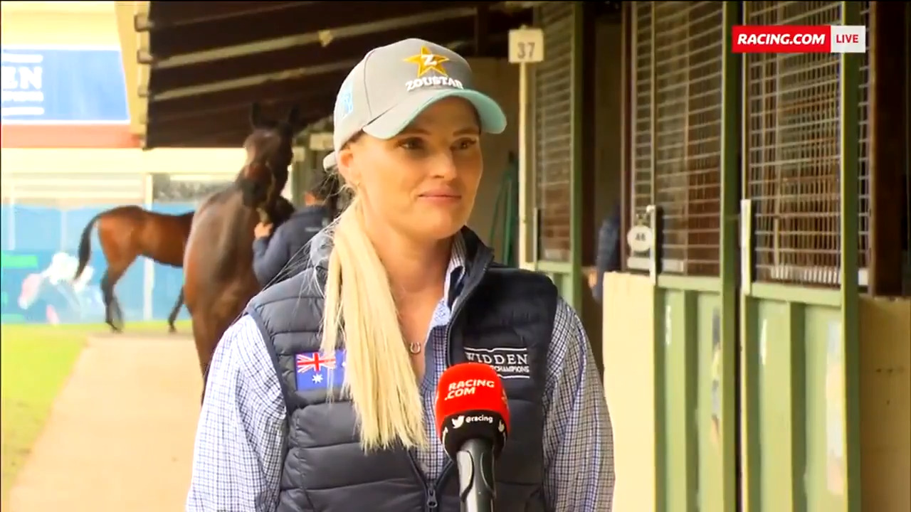 Sarah Ruttens farewell parade of Sunlight | RACING.COM