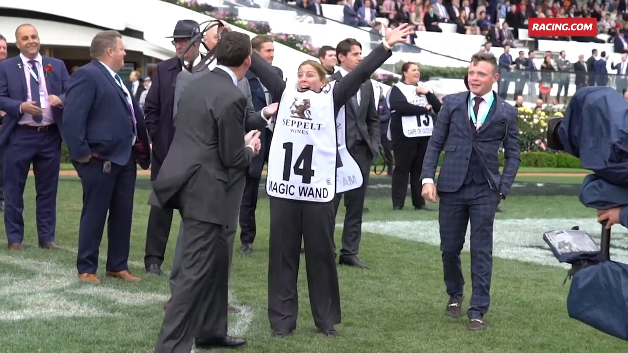 A magical feeling for Yvvone after Mackinnon | RACING.COM