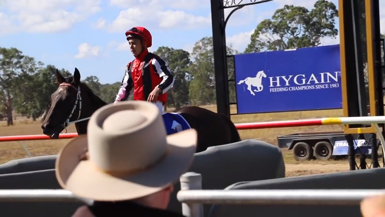 On The Road - Shaun Cooper | RACING.COM