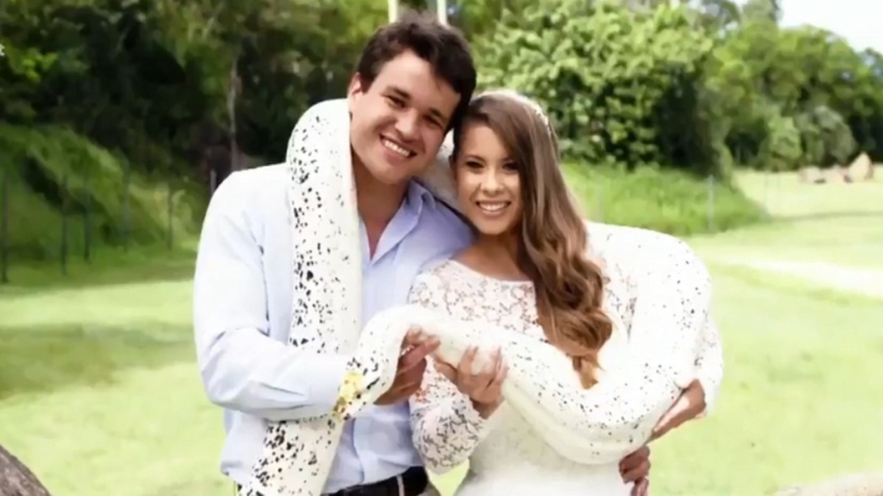 Bindi and chandler wedding | Beachweddingtips.com